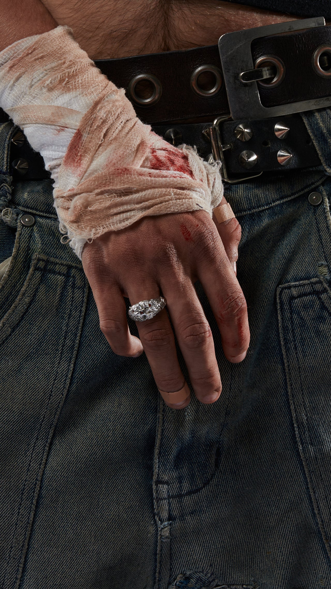 LOOKBOOK | GOTHIC – KUURTH